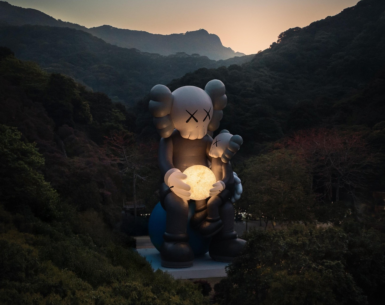 "Kaws Holiday Thailand" ครั้งแรกในไทย! ททท. ชวนเปิดประสบการณ์ศิลปะระดับโลก 13-25 พฤษภาคมนี้ ...